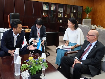 State Minister Nonaka and H.E. Mr. Rubén Eduardo Miguel Tempone ...